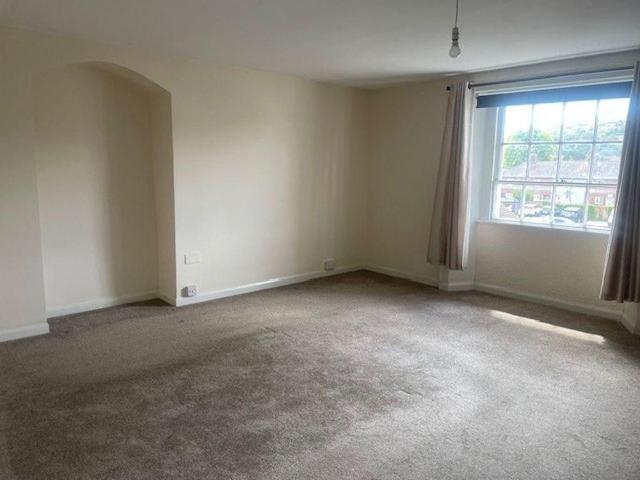 3 bedroom maisonette to rent