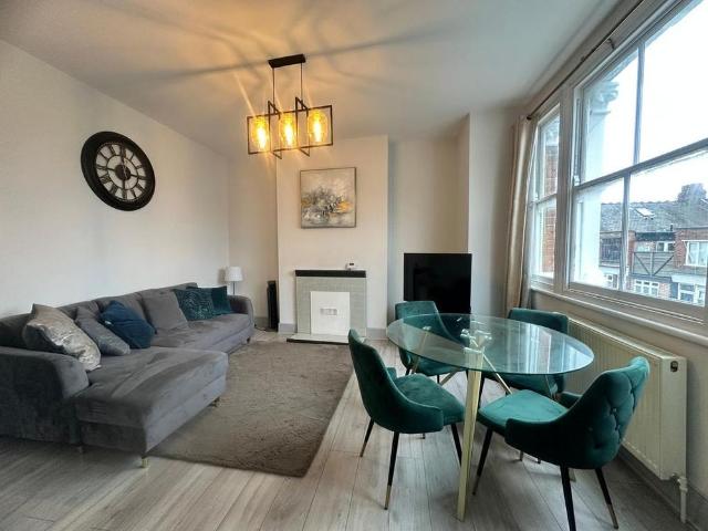 3 bedroom maisonette to rent