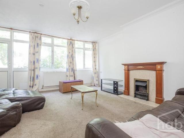 3 bedroom maisonette to rent