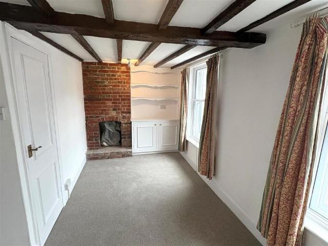3 bedroom maisonette to rent