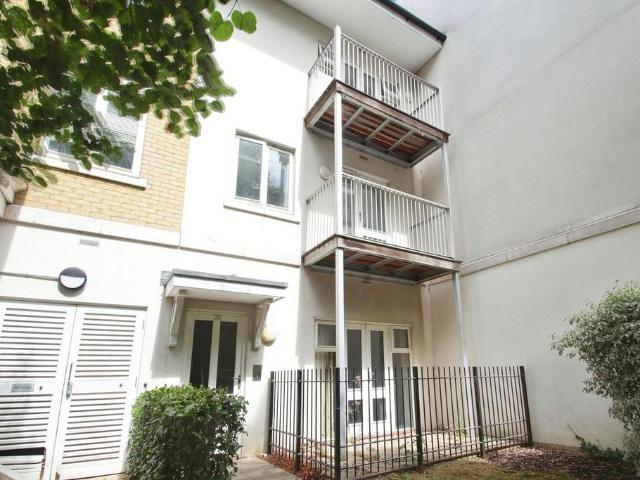3 bedroom maisonette to rent