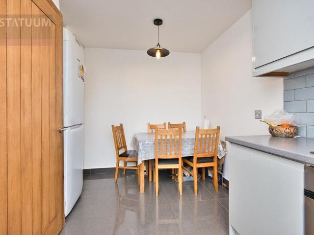 3 bedroom maisonette to rent