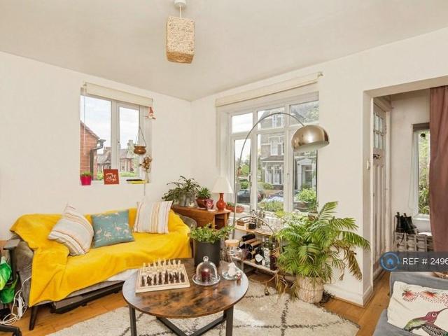 3 bedroom flat to rent