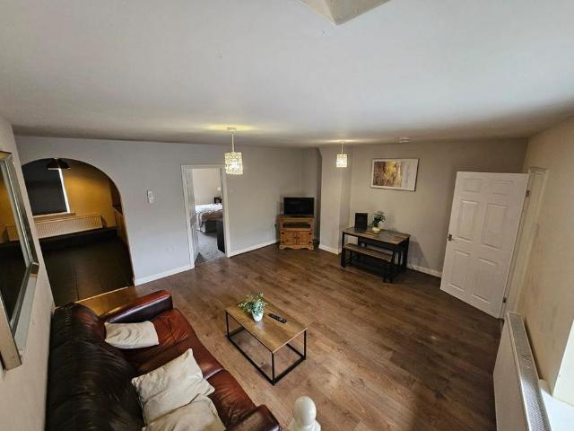 3 bedroom maisonette to rent