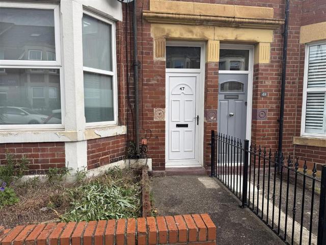 3 bedroom maisonette to rent