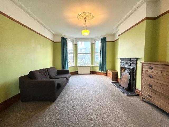 3 bedroom maisonette to rent