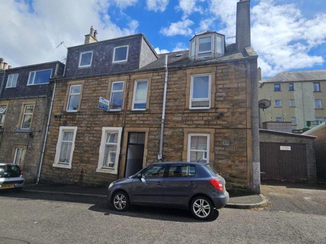 3 bedroom maisonette for sale