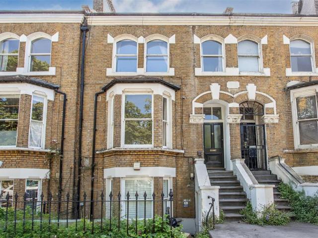 3 bedroom maisonette for sale