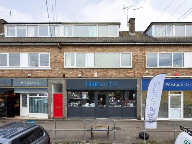 3 bedroom maisonette for sale