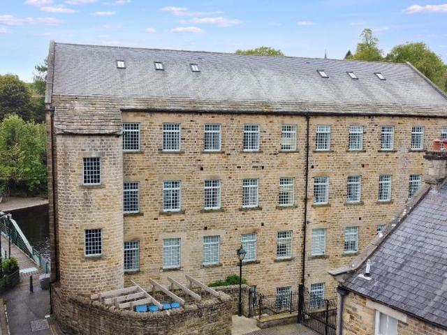 3 bedroom maisonette for sale