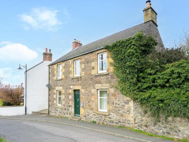 3 bedroom maisonette for sale