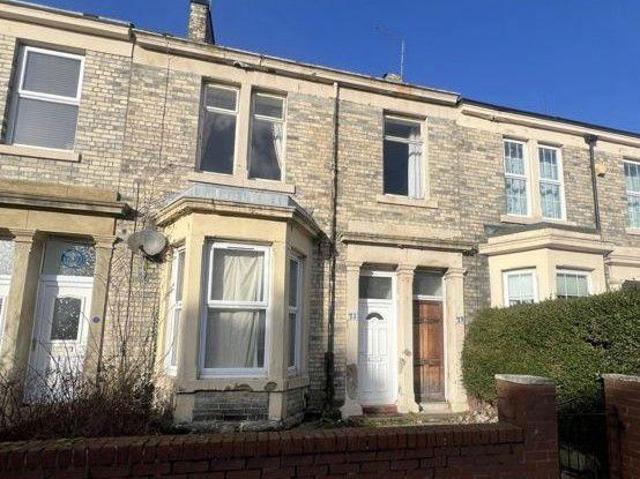 3 bedroom maisonette for sale