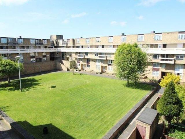 3 bedroom maisonette for sale