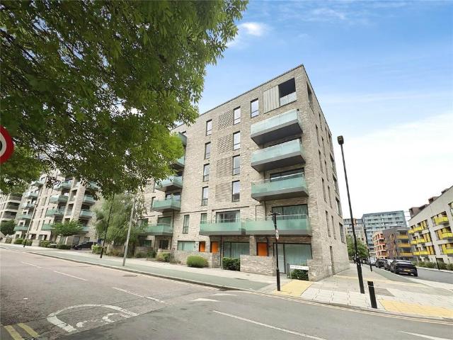 3 bedroom maisonette for sale