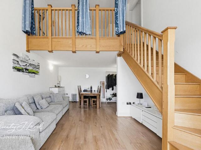 3 bedroom maisonette for sale