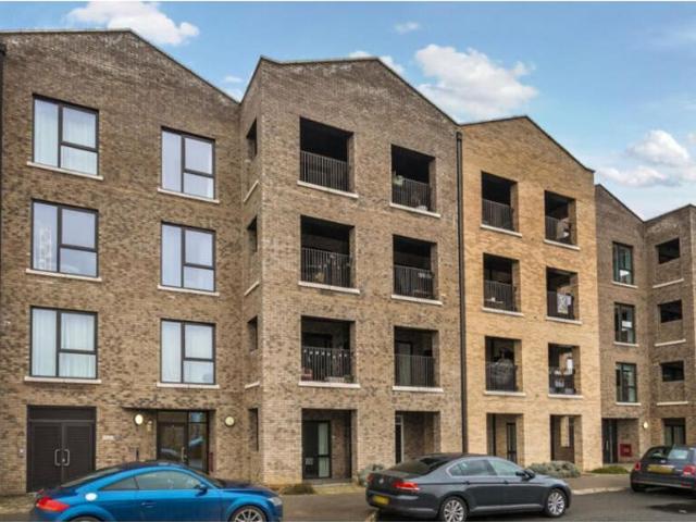 3 bedroom maisonette for sale