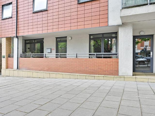 3 bedroom maisonette for sale