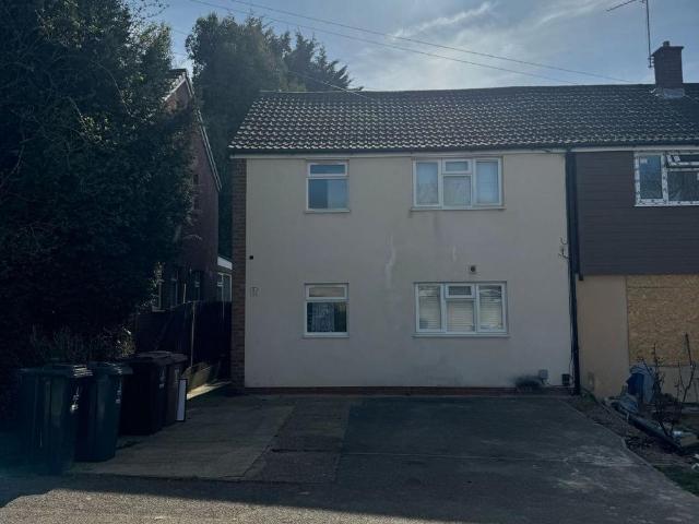 3 bedroom maisonette for sale