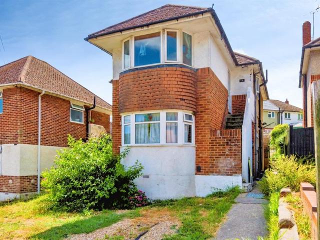 3 bedroom maisonette for sale