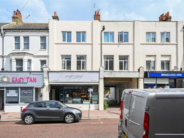 3 bedroom maisonette for sale