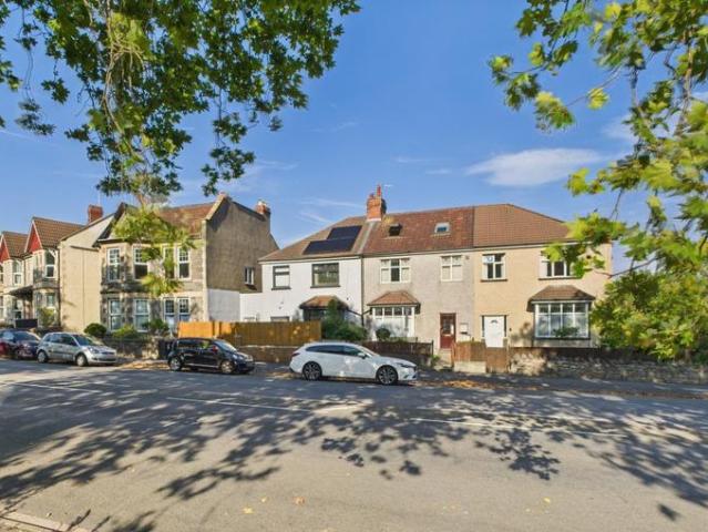 3 bedroom maisonette for sale
