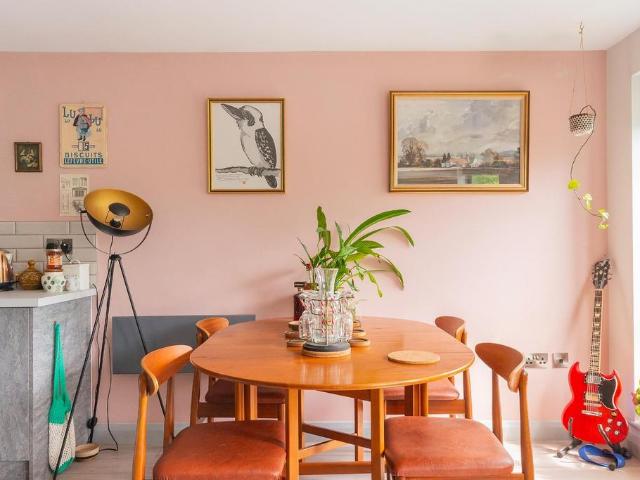 3 bedroom maisonette for sale