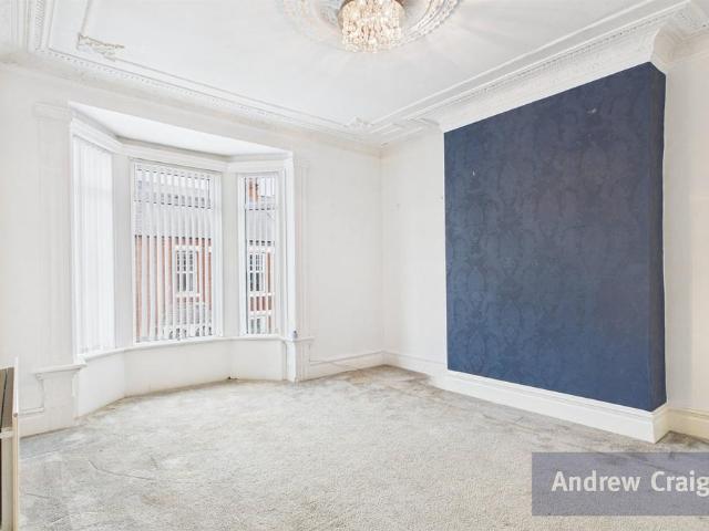 3 bedroom maisonette for sale