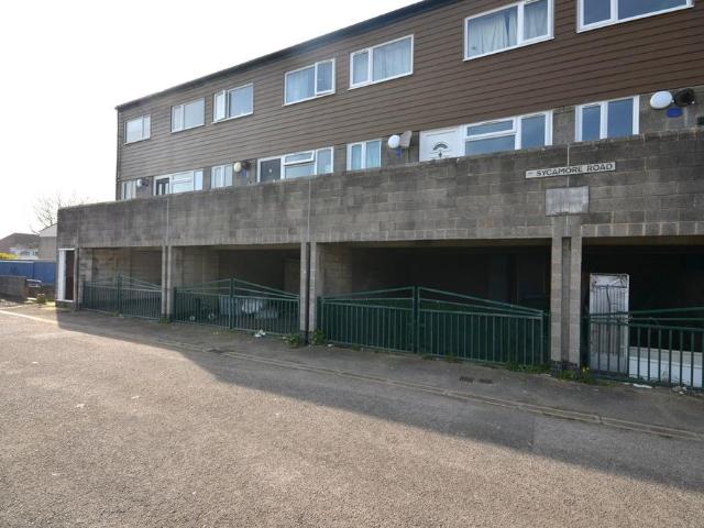 3 bedroom maisonette for sale