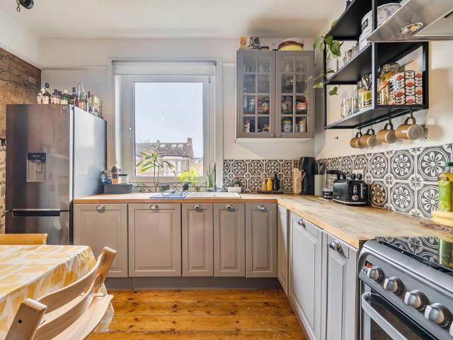 3 bedroom maisonette for sale