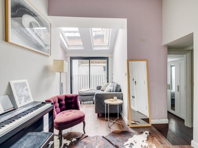 3 bedroom maisonette for sale