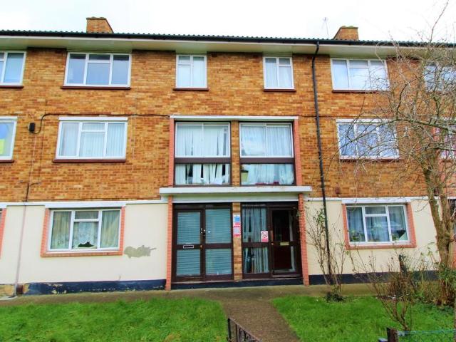 3 bedroom maisonette for sale