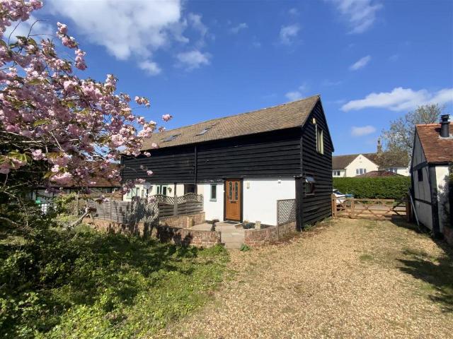 3 bedroom maisonette for sale