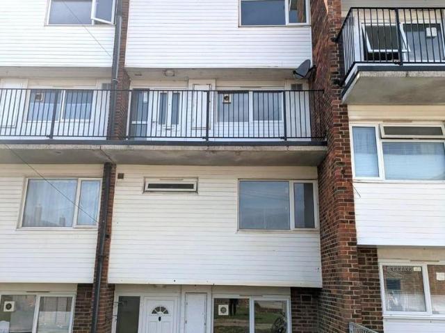 3 bedroom maisonette for sale