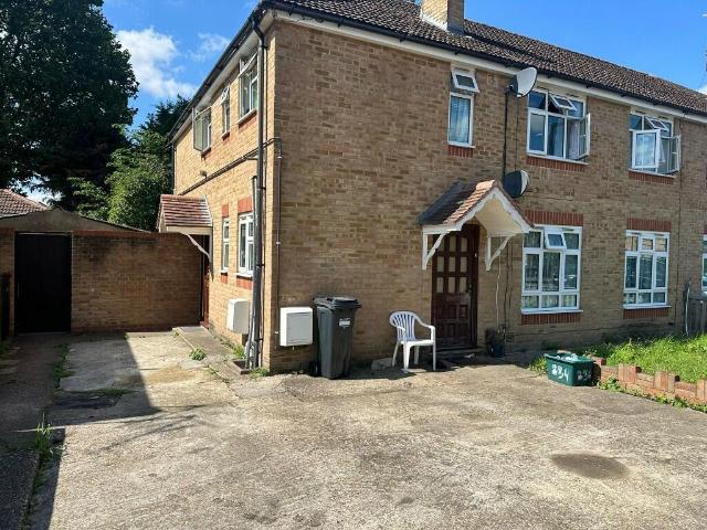 2 bedroom maisonette for sale