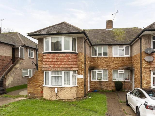 3 bedroom maisonette for sale