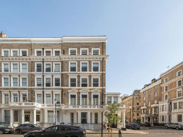 3 bedroom maisonette for sale