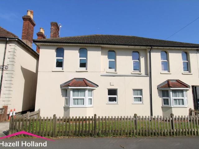 3 bedroom maisonette for sale