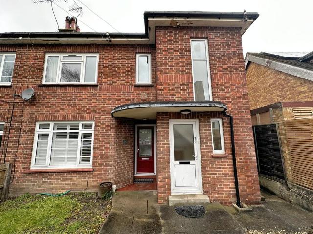 3 bedroom maisonette for sale