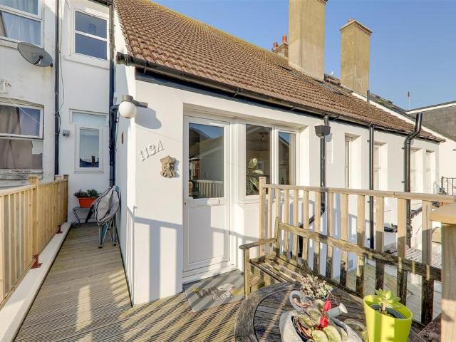 3 bedroom maisonette for sale