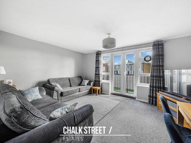 3 bedroom maisonette for sale