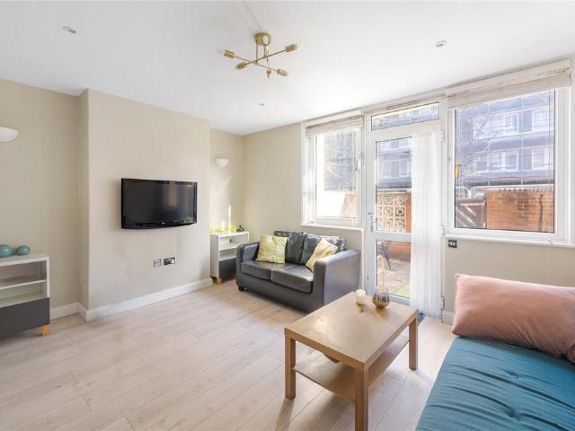 3 bedroom maisonette for sale