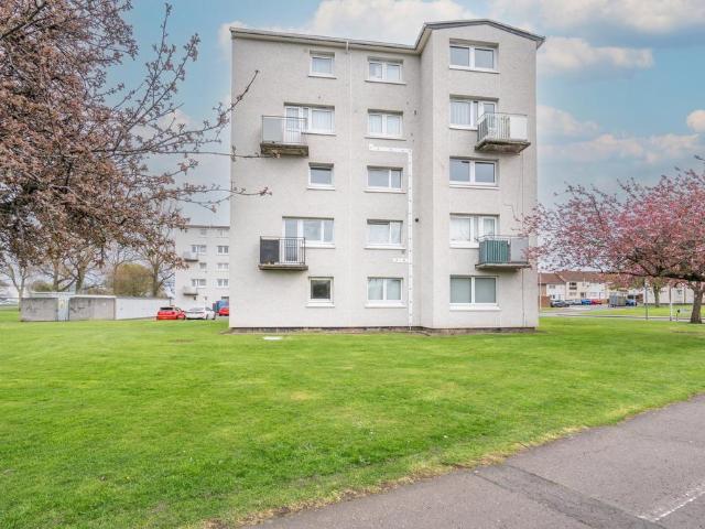 3 bedroom maisonette for sale