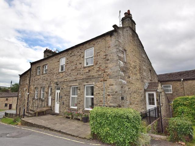 3 bedroom maisonette for sale