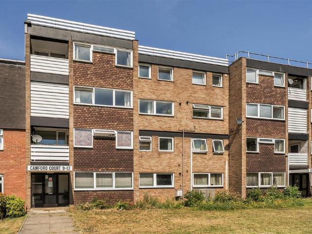 3 bedroom maisonette for sale