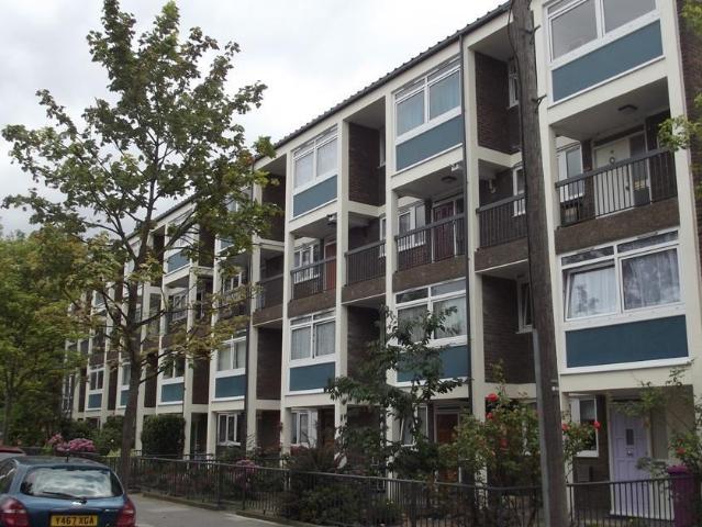 3 bedroom maisonette for sale