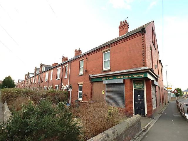 3 bedroom maisonette for sale