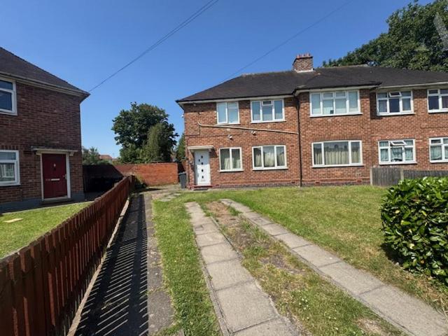 3 bedroom maisonette for sale