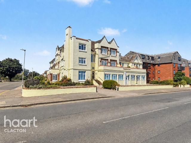 3 bedroom maisonette for sale