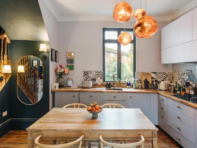 3 bedroom maisonette for sale