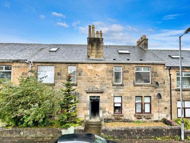 3 bedroom maisonette for sale